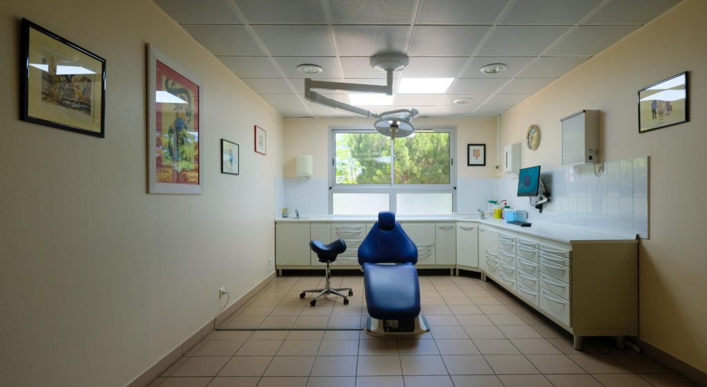 Contacter Dr Lemière, Chirurgien maxillo-facial et Chirurgie des machoires